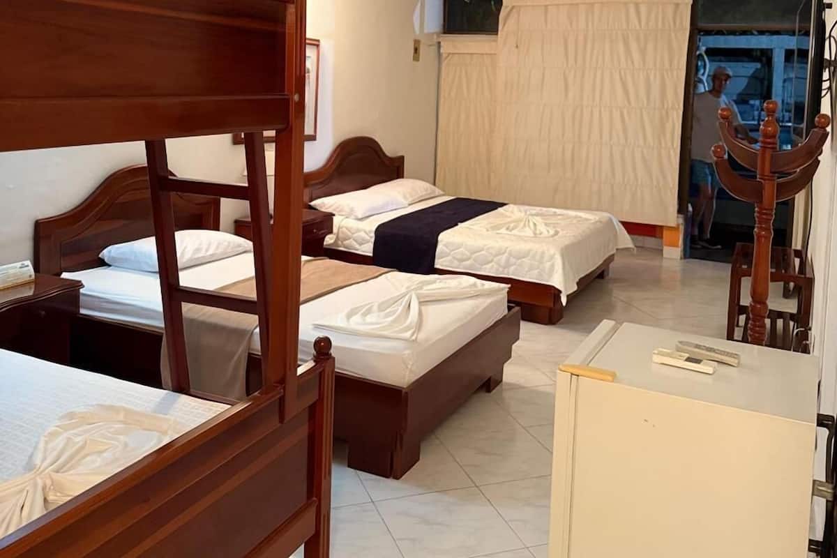 Quarto Familiar | Secretária, secretária adequada para computadores portáteis
