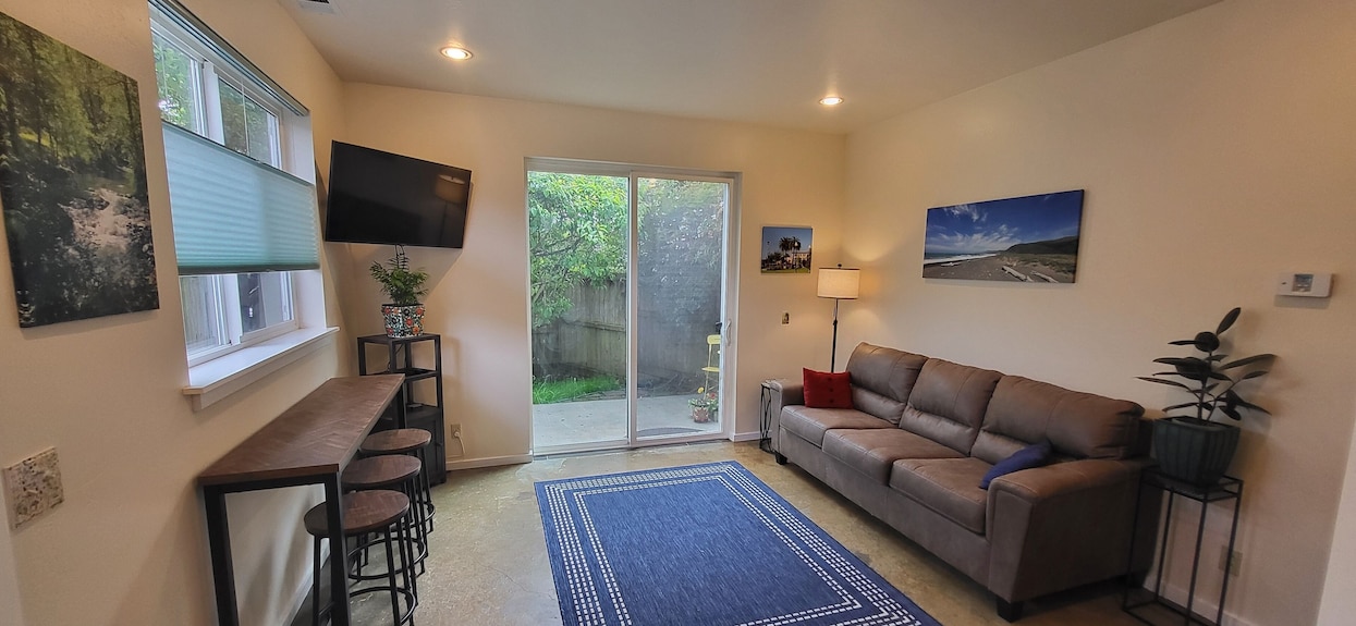 Arcata Sunset Townhouse - Arcata, CA