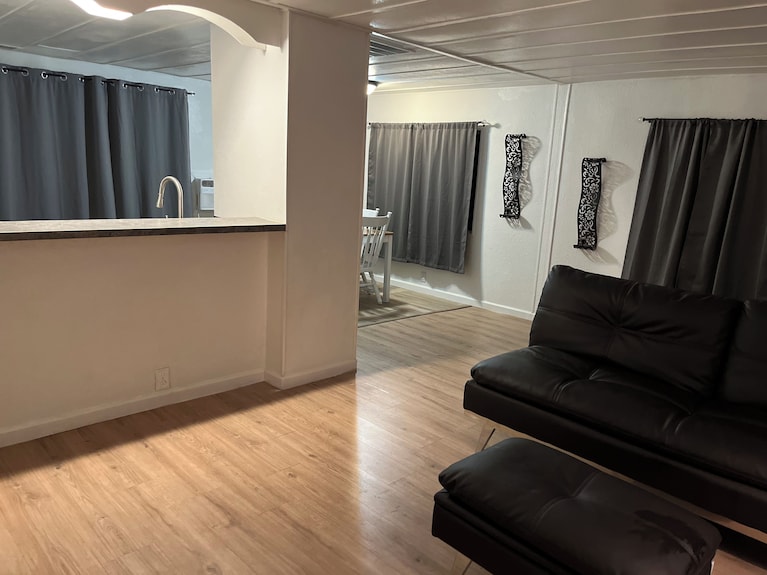 Comfy Dog Friendly Vacation Home Awaits - Arizona