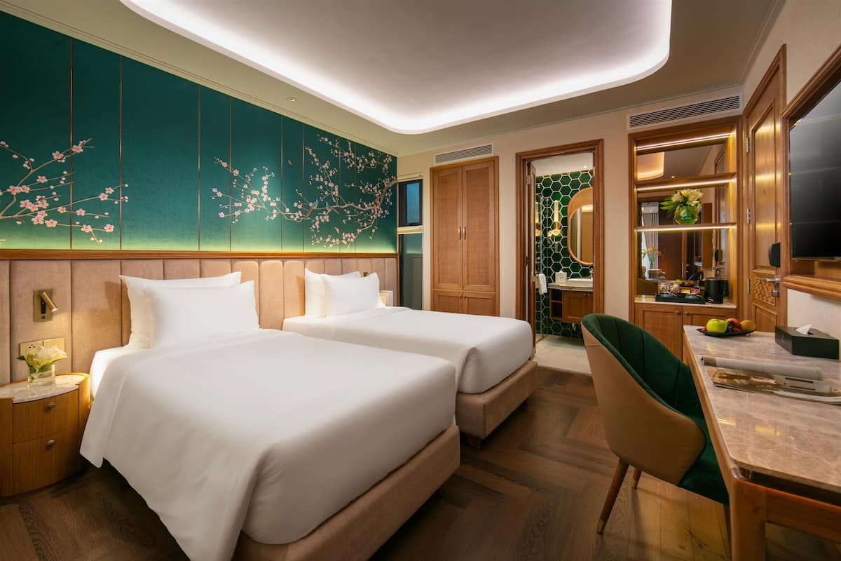 Minibar, cofre no quarto