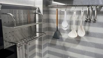 Apartamento Deluxe, varanda, Vista para a cidade | Cozinha privada