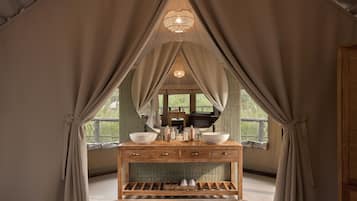 Vila, 1 quarto (Serenity Tented) | Banheiro