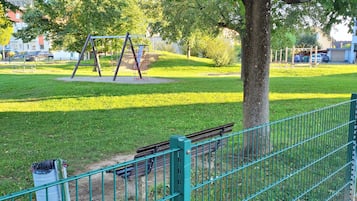 Área de recreio para crianças (ao ar livre)