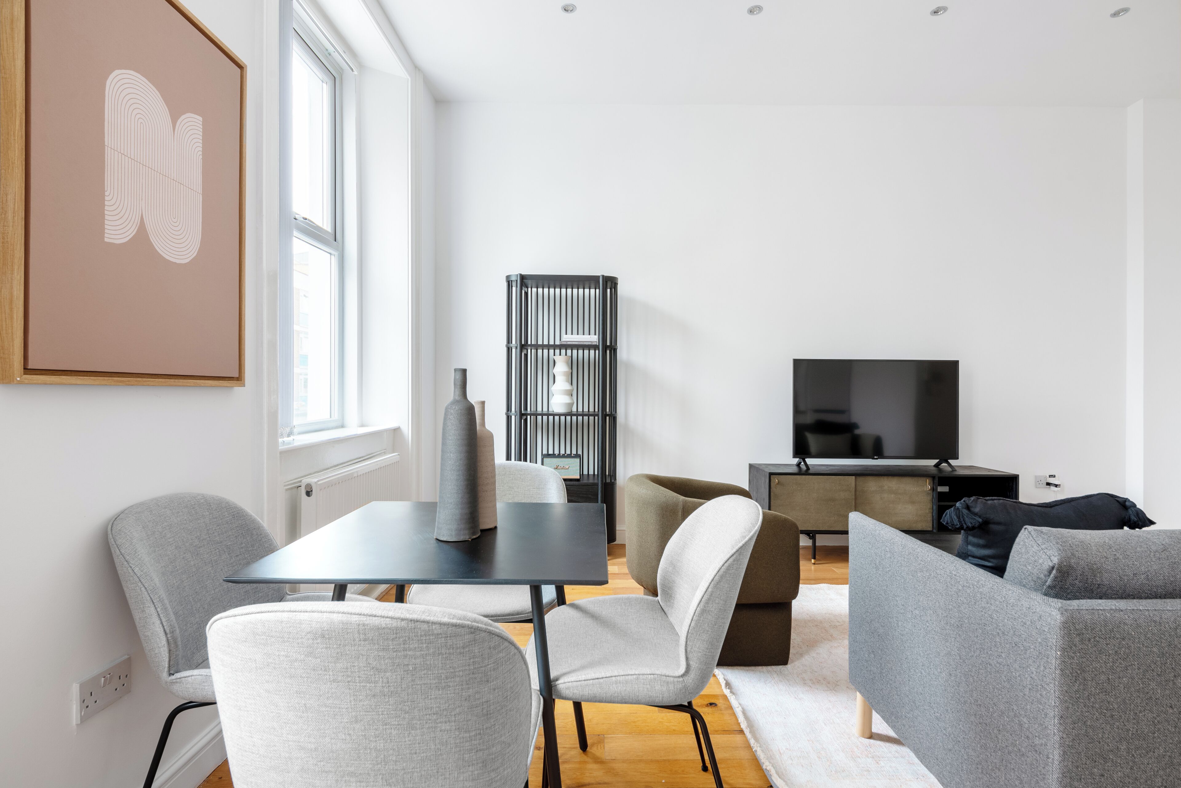 2 Bedroom Comfy Flat In Hyde Park - London