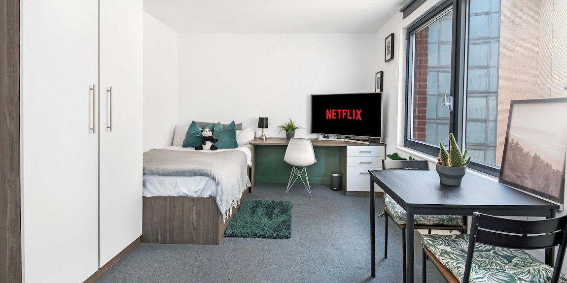 Modern Sheffield City Centre Studio W/ Desk & Tv - Sheffield