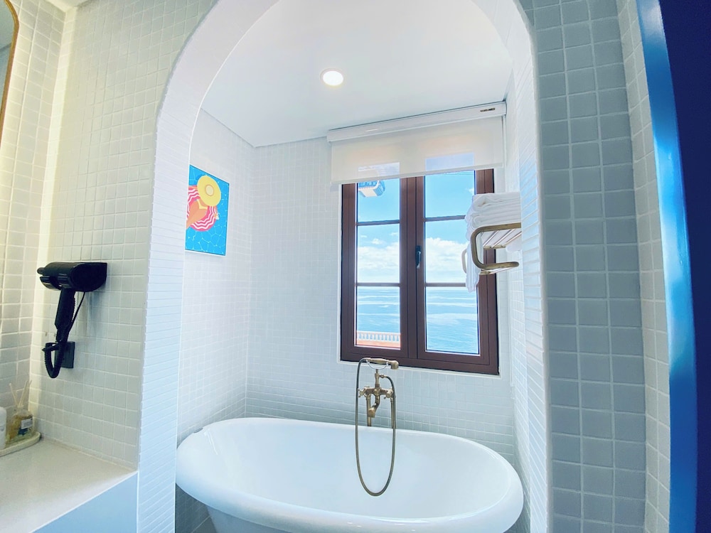 Tramonto Boutique Hotel - Phú Quốc