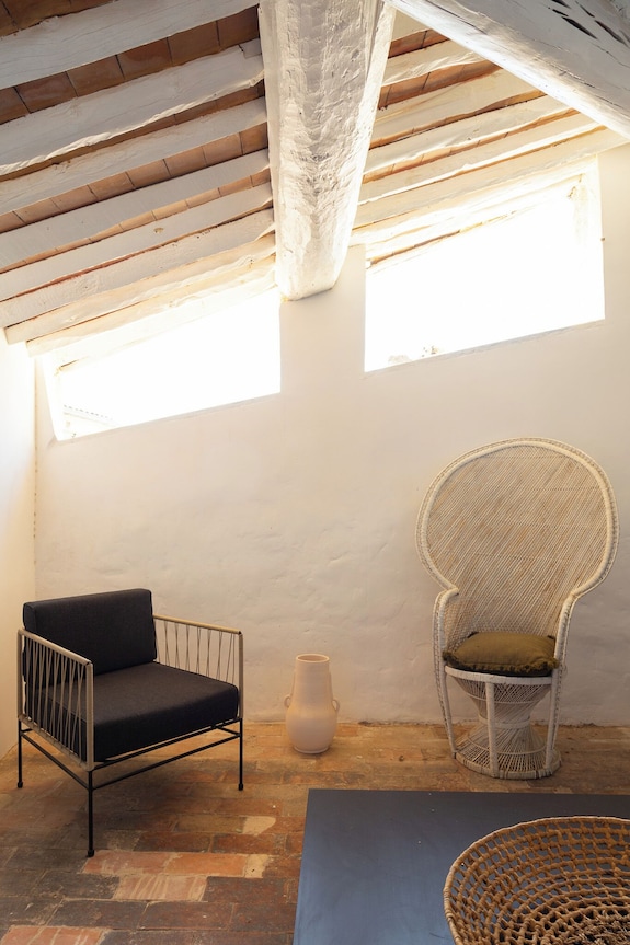 Séjour Arty Avec Terrasse à Lourmarin\nau Cœur Du Centre Historique. - Cadenet