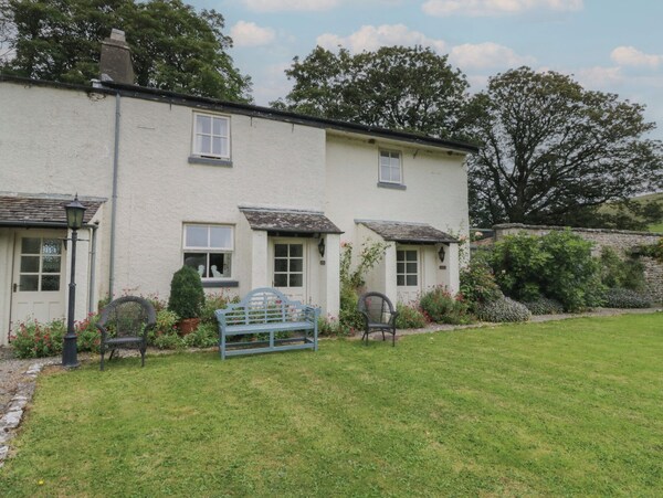 The Laundrymaid's Cottage - Grange-over-Sands