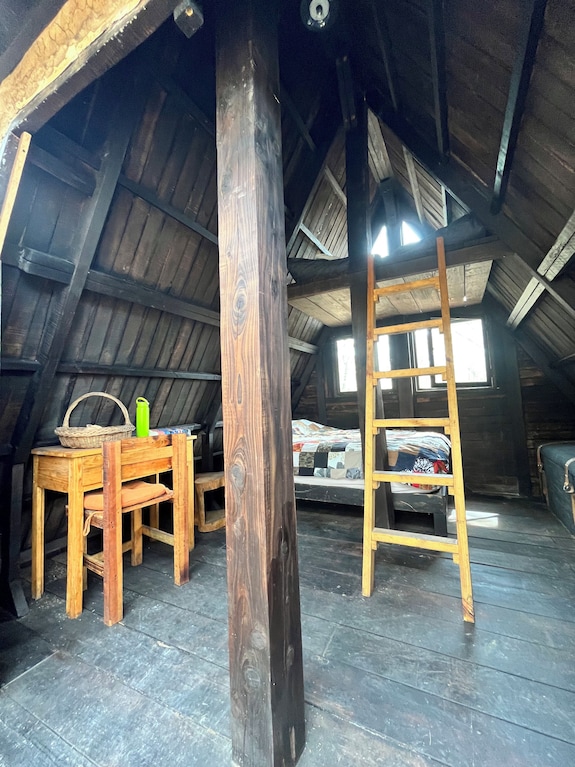 Basalt Hut - Jalisco