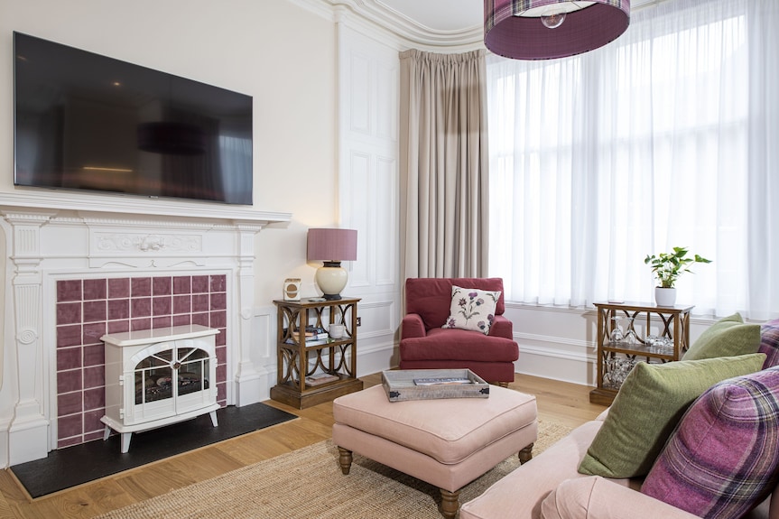 Scottish Thistle - 1 Bedroom With Optional Sofa Bed - 印威內斯