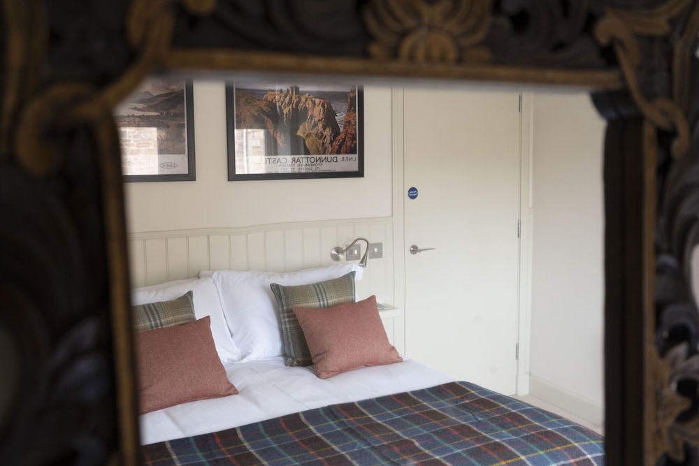 Tree House - sleeps 4 guests in 2 bedrooms - Inverness | Vrbo