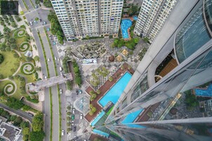 Apartamento luxo, 4 quartos, para não fumantes, vista para a cidade | Escrivaninha, Wi-Fi de cortesia, roupa de cama