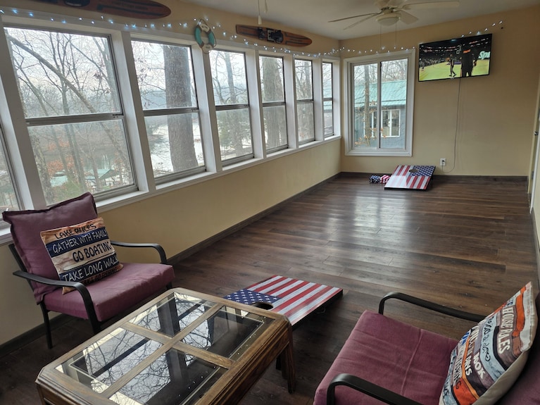 Waterfront Cabin On The Beautiful Lake Of Egypt! - Marion, IL