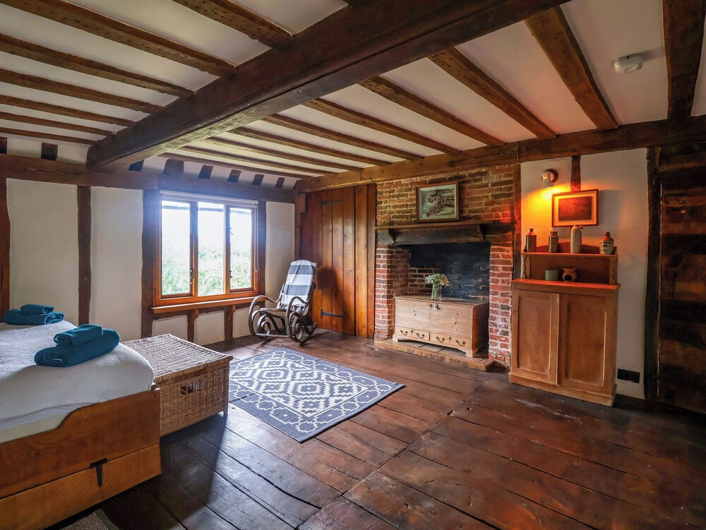 KEIRS COTTAGE, pet friendly, with open fire in Beccles - Waveney ...
