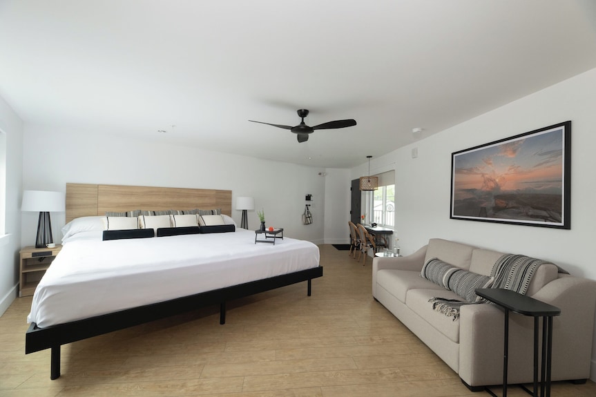 Beach Escape Near Dewey Beach With Free Parking, Weekend Breakfast & Firepit - Dewey Beach, DE