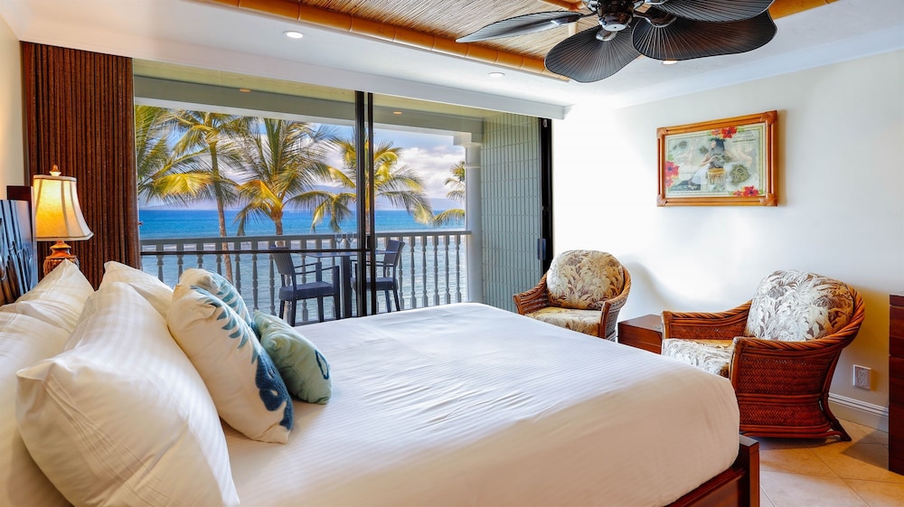 Oceanfront Studio at Lahaina Shores 417 – Stunning Ocean and Sunset ...