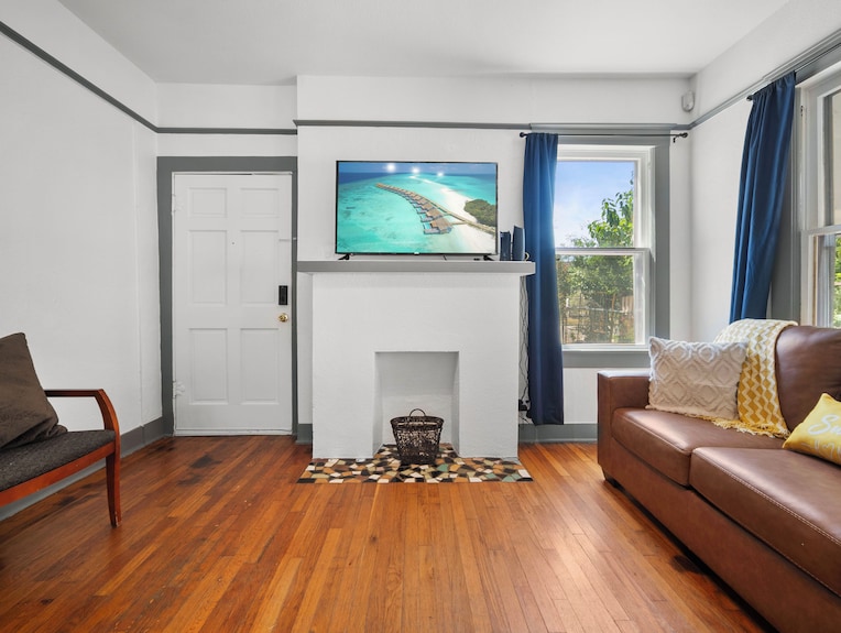 Charming 2-bedroom House In Fabulous San Antonio With Ac - San Antonio, TX