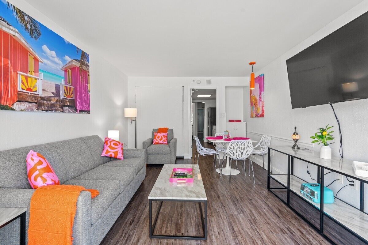 Coastal 2 Bedroom Condo-oceanfront Views-boardwalk 639 And 640 - Myrtle Beach