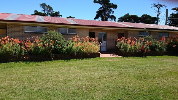 Big4 Kelso Sands Holiday And Native Wildlife Park - Tasmania