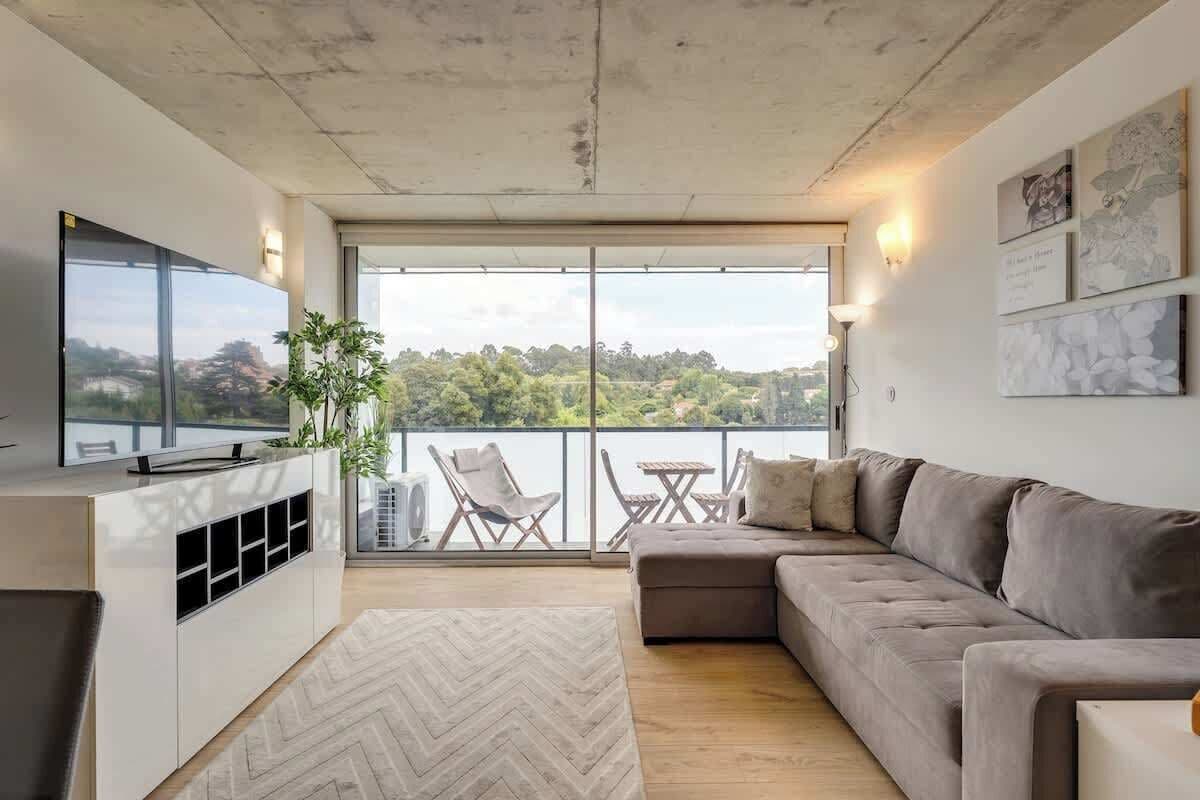 Lovely Flat W/ Balcony, Pool & Garage By Hostwise - Porto