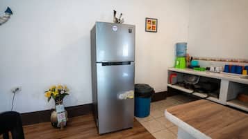 Casa família, vista para a piscina | Cozinha privada