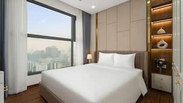 Suite-Estúdio Nobre, 3 quartos | Cofre no quarto, secretária