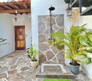 Casa, 4 quartos, varanda | Terrenos do alojamento