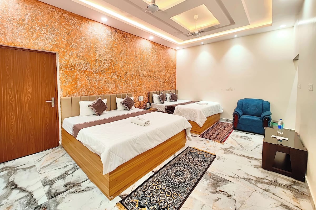 Quarto Quádruplo Superior, ar condicionado | Roupa hipoalergénica, secretária, quartos insonorizados, Wi-fi grátis