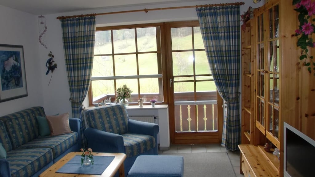 Country House Apartment In A Quiet Location With Balcony Sh 4/6 - Ferienapartments Schneeheide - Wengen