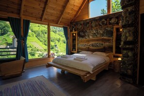 Bungalow Deluxe, vista para o rio | Wi-fi grátis