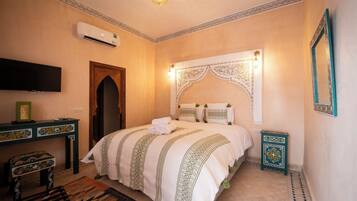 Quarto casal superluxo | Roupas de cama premium, cofres nos quartos
