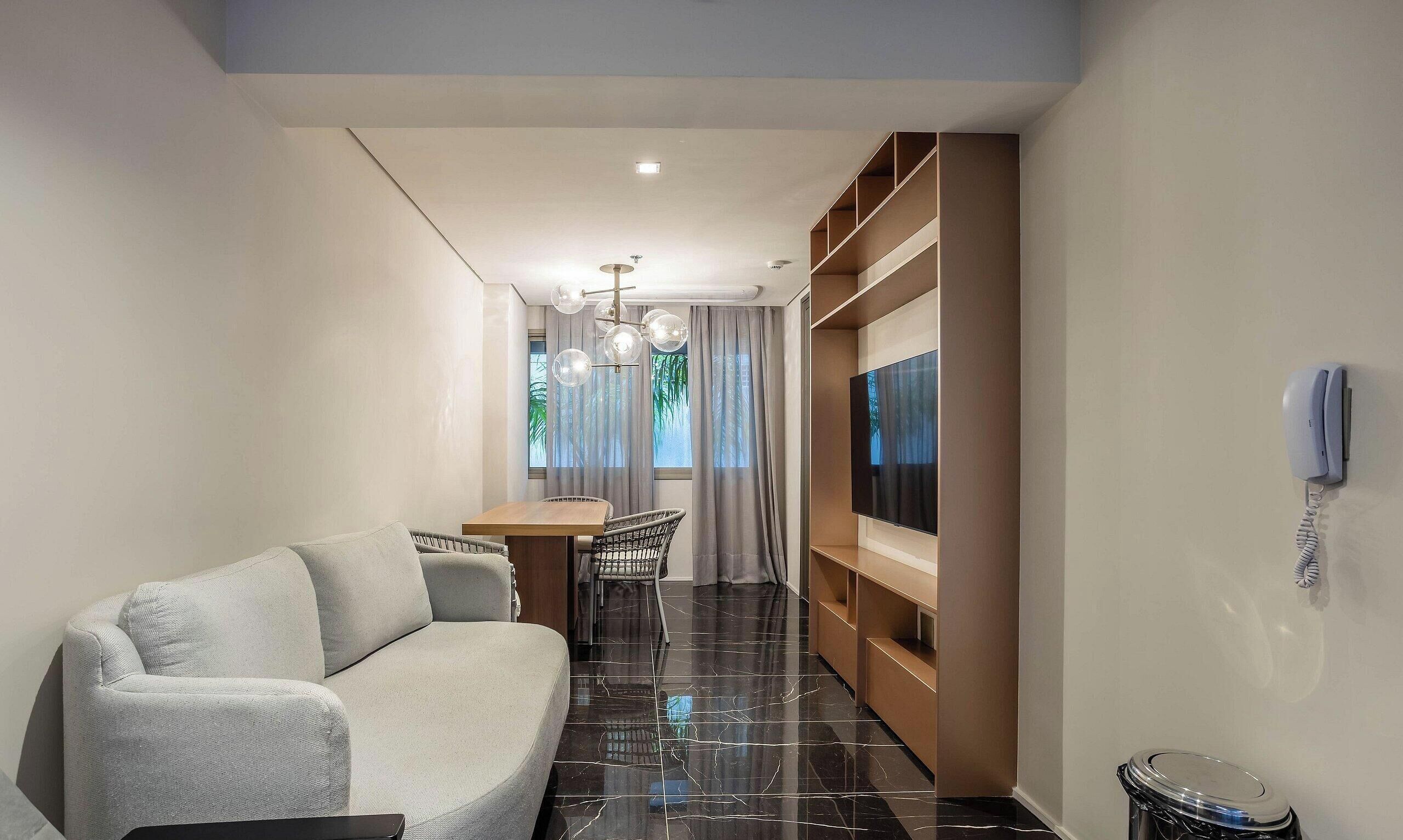 Apartamento | Sala de estar | Smart TV de 32 polegadas com canais digitais 