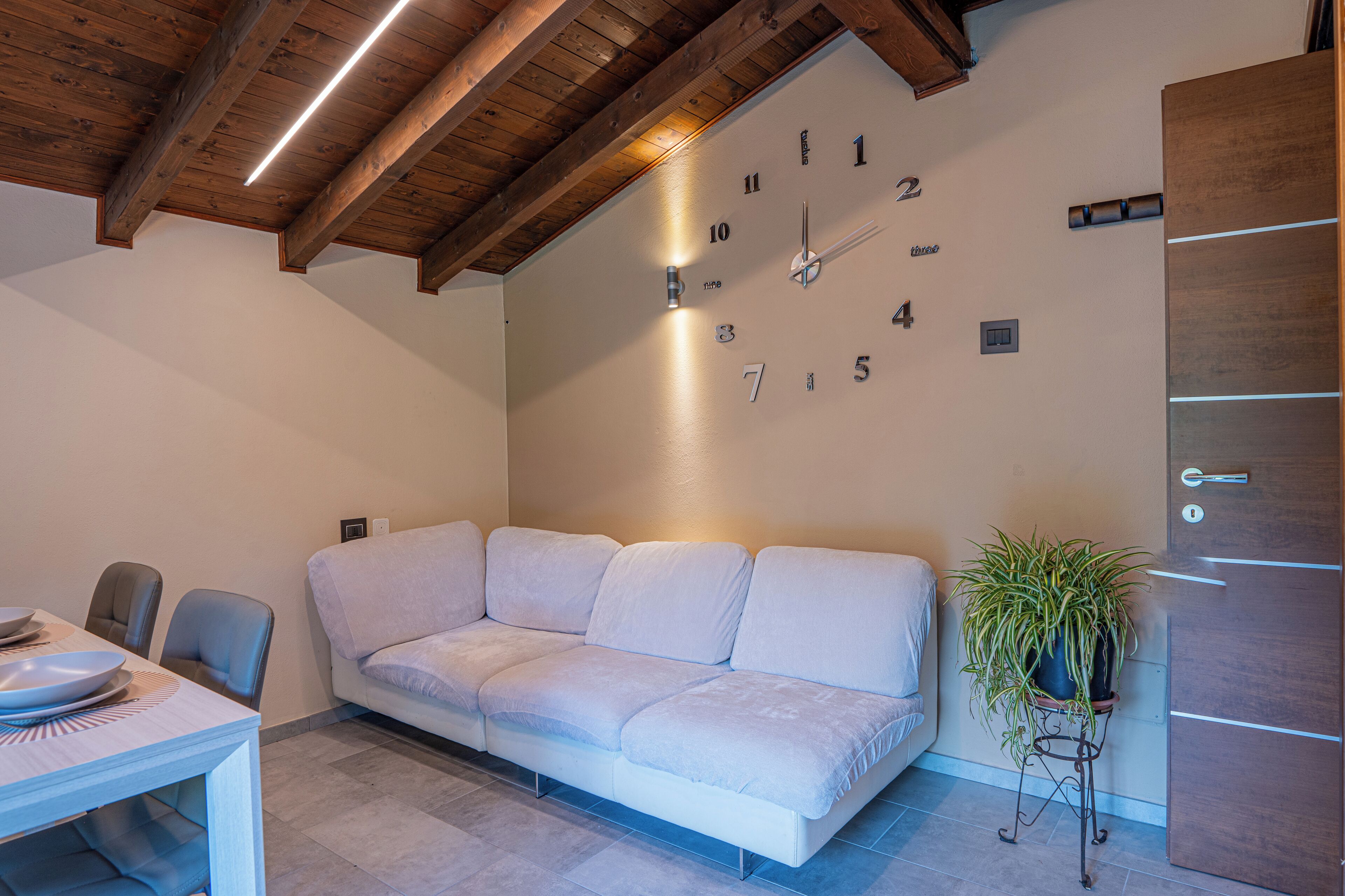 Bright Apartment Surrounded By Greenery - Mergozzo
