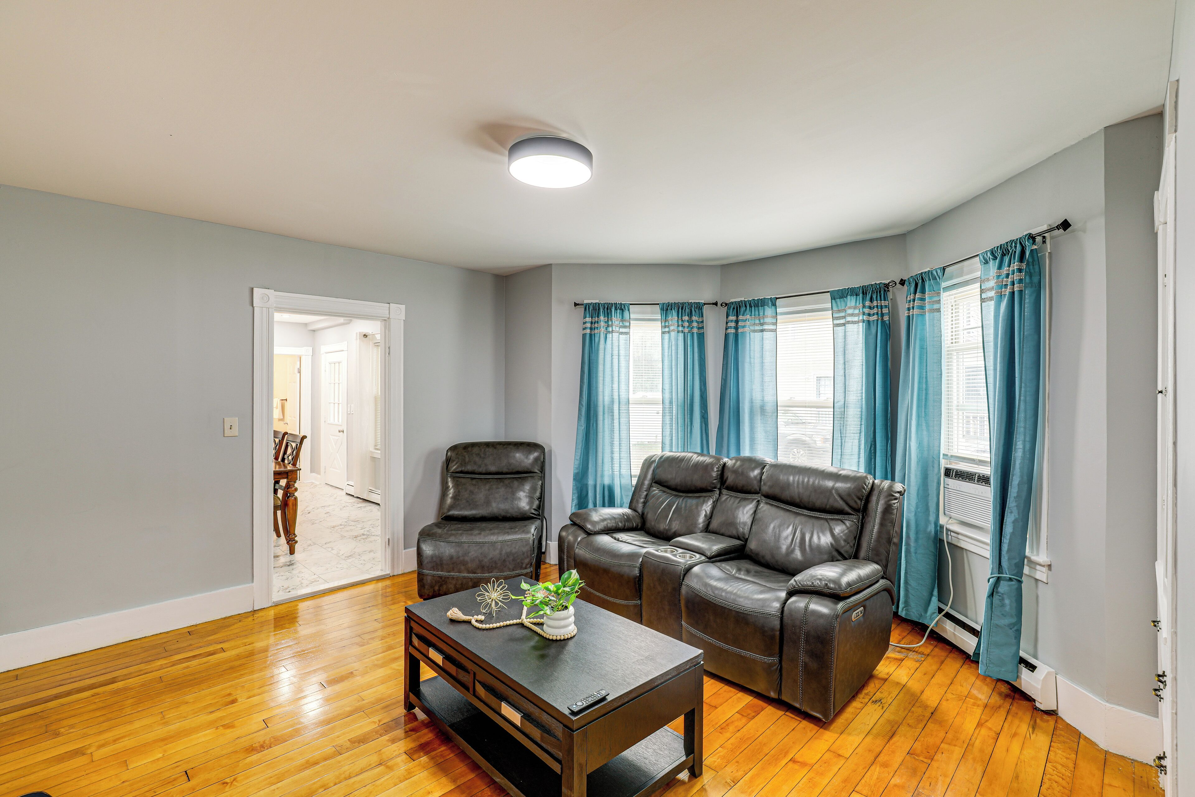 Bbq Ready: Historic Apt 3 Mi To Dtwn Manchester - Litchfield, NH