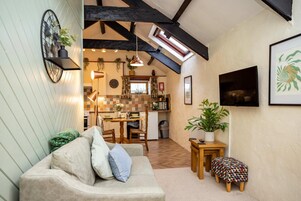 Casa | 6 quartos, acesso à internet de alta velocidade