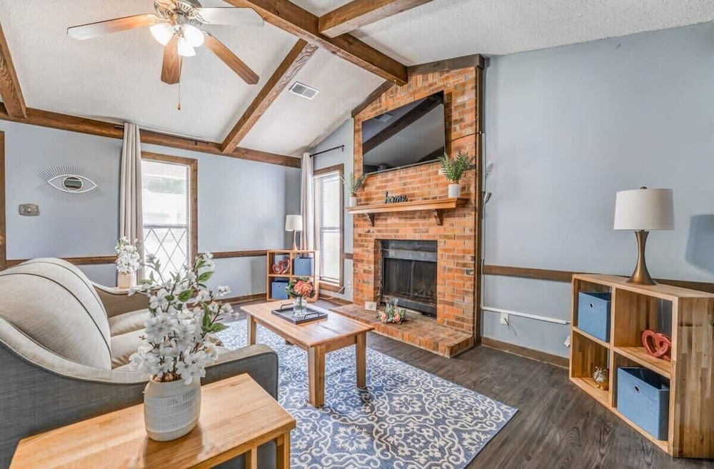 Wildwind Charmer - Germantown, TN