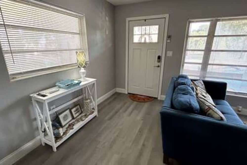 Coastal Cove - Melbourne, FL