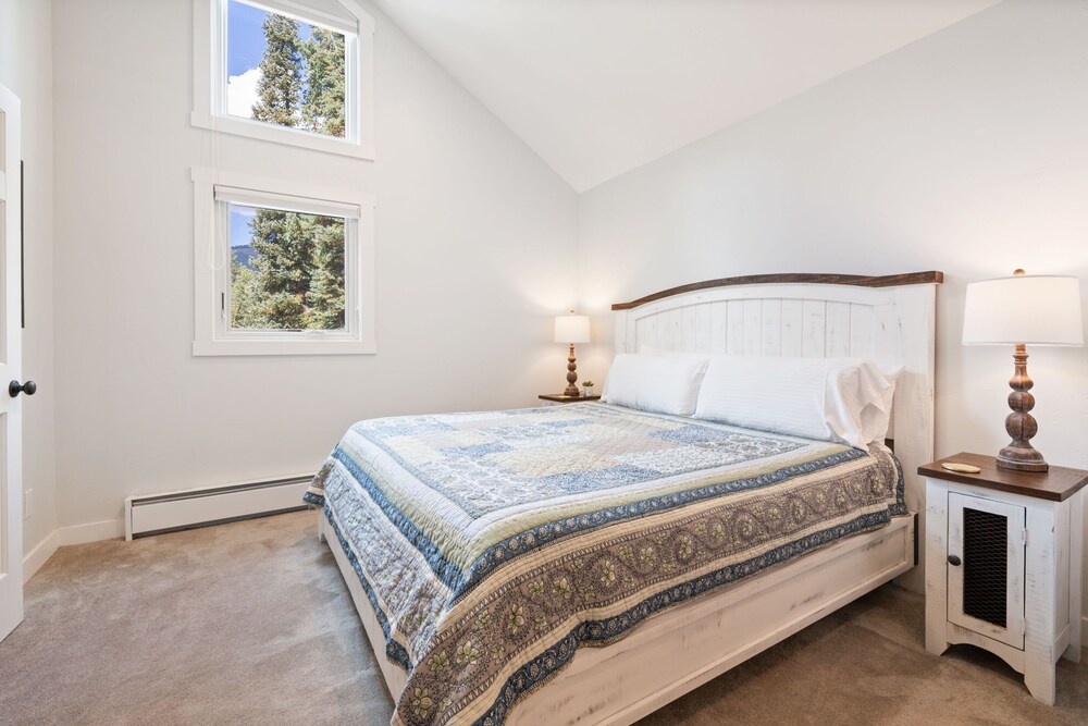 East Vail Townhome Retreat - Vail | Vrbo