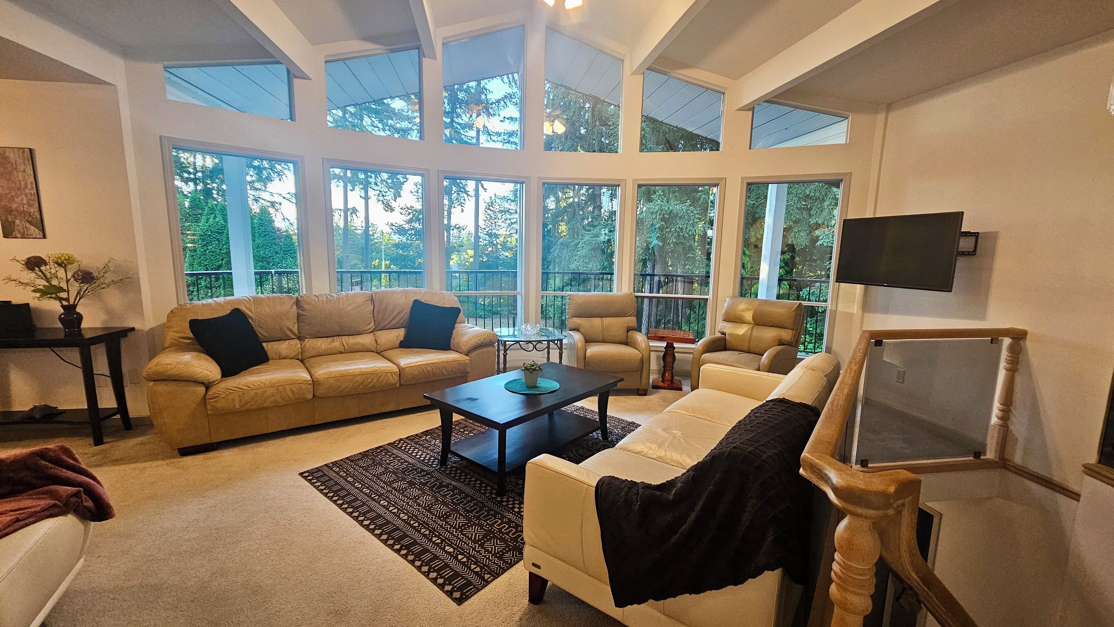 Ivory Escape In The Forest - Parksville