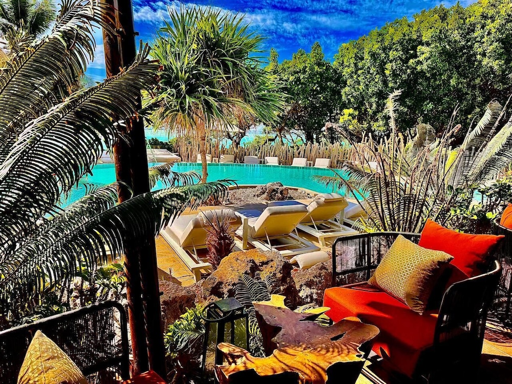 Hotel Wadra Bay - New Caledonia