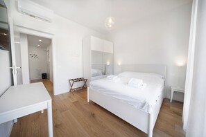 Apartamento Comfort, varanda | Ferro/tábua de engomar, Wi-fi grátis 