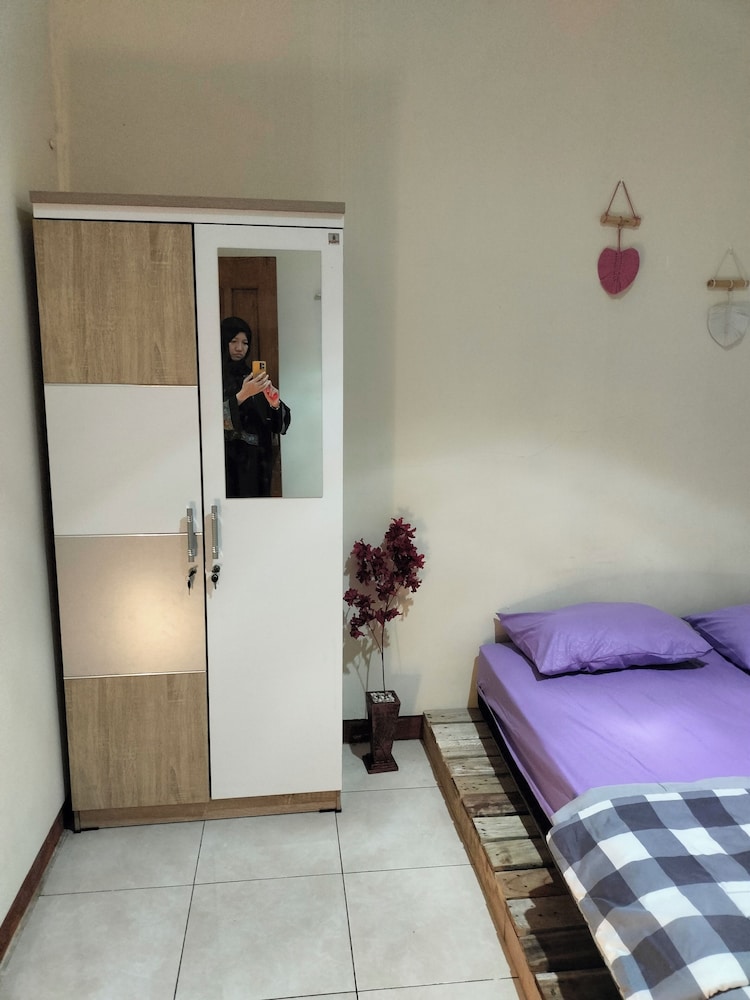 Kaswari Home-entire cozy home, close to Aston, PSC, Sleko & famous ...