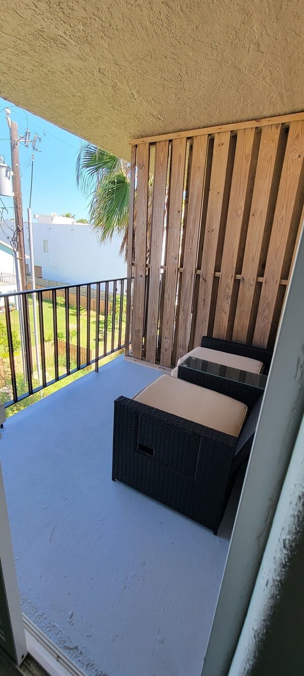 Condo, 2 quartos | Terraço/pátio
