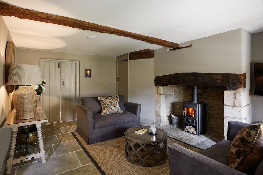 Stylish Southrop Stay | Boutique Countryside Base - Bibury