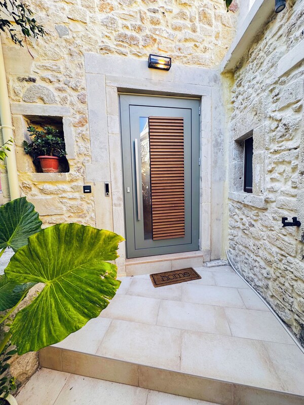 3a Tree Traditional Houses - Grèce