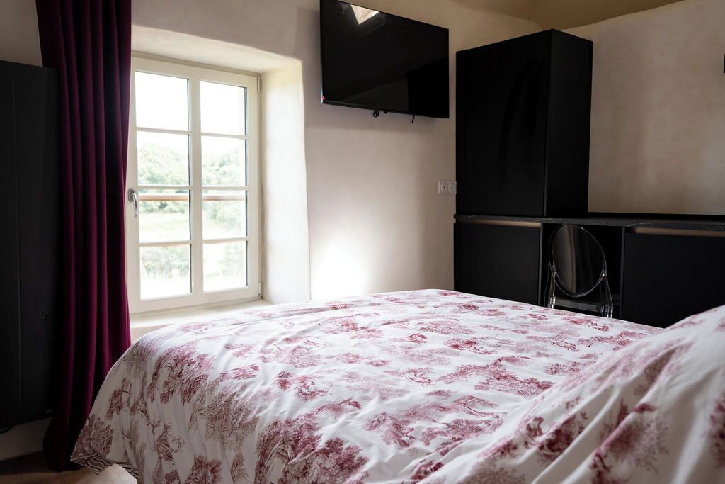 Nouveau ! Pavillon De Charme Du Xviiième Siècle - Bretagne