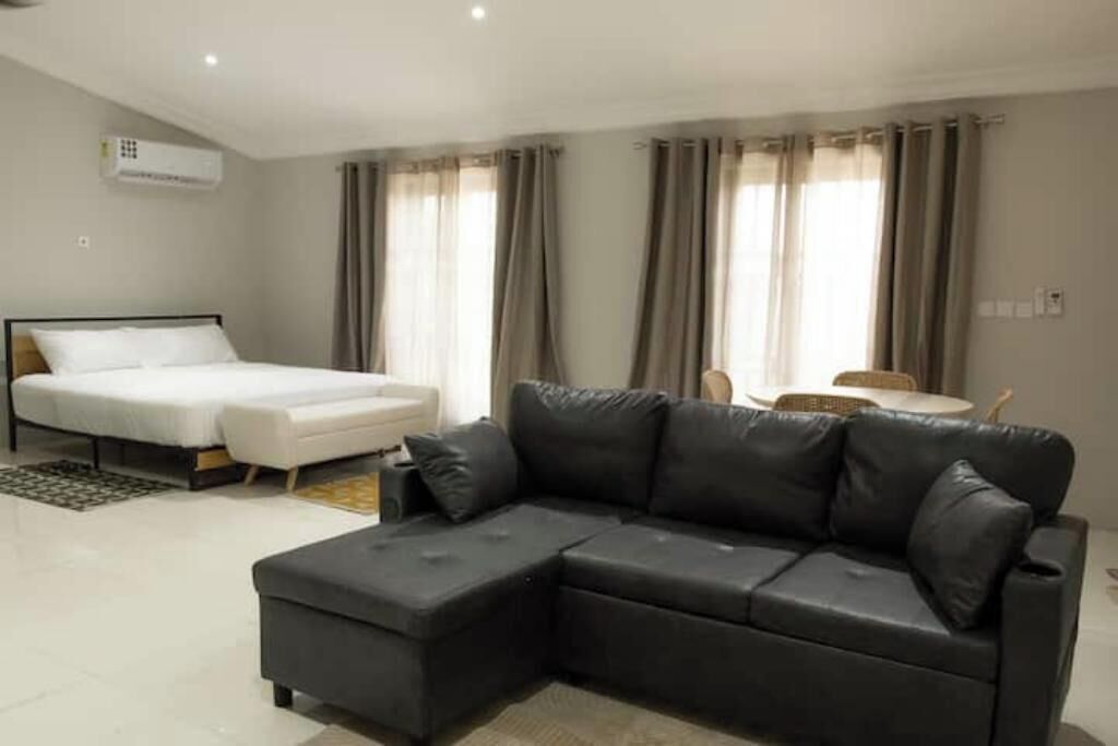 Spacious 4-bedroom Villa Perfect For Groups - Accra