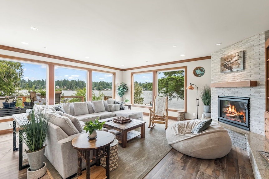 New Spacious Lakefront Lodge Includes Breakfast - Tiger Mountain, Issaquah