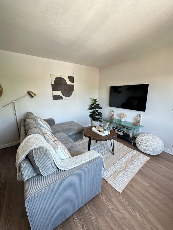 Spacious 3br/2ba Near Dtla Dodgers & Crypto Arena Minutes Away - Lynwood, CA