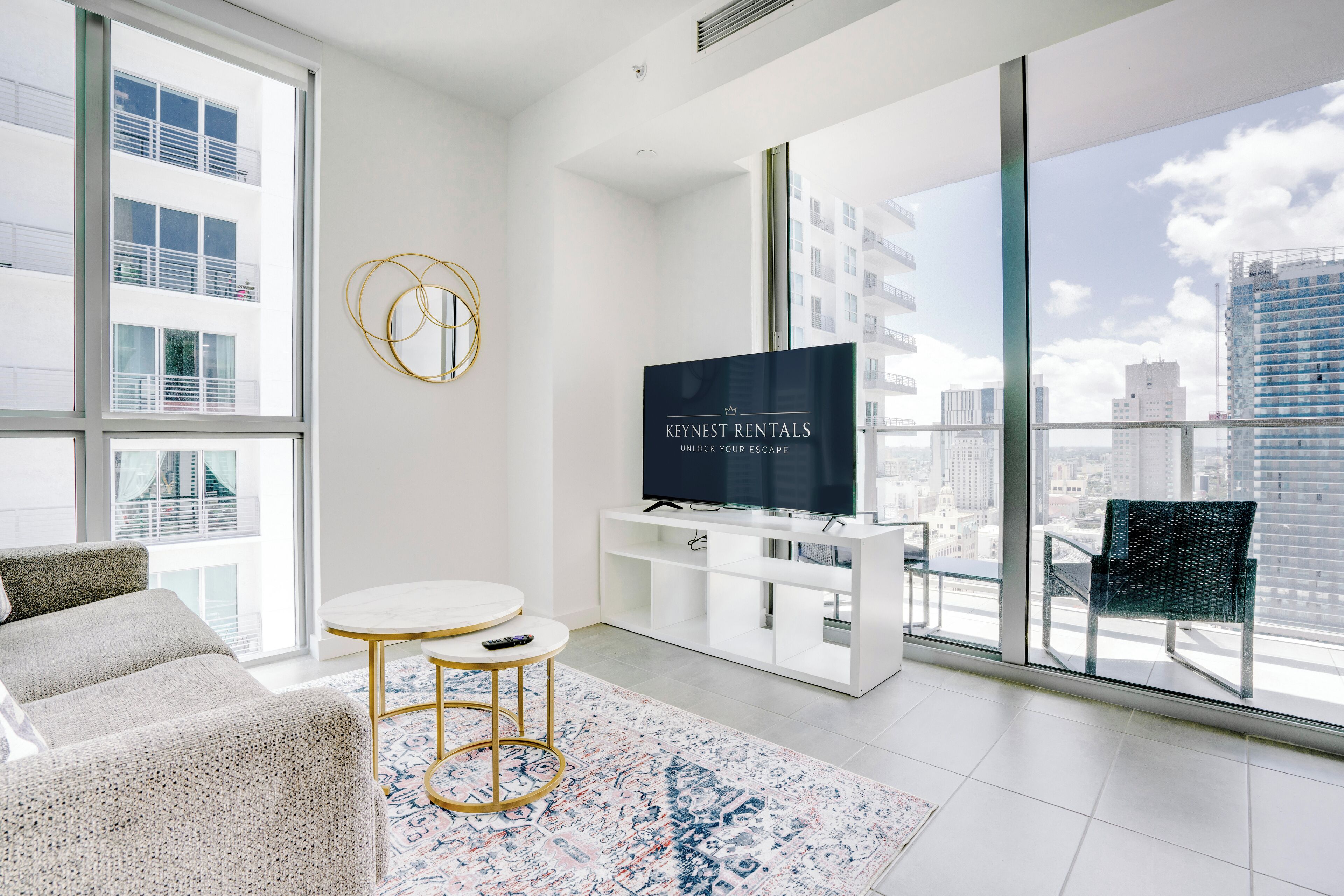 Condo luxo, sacada, vista para a cidade | Área de estar